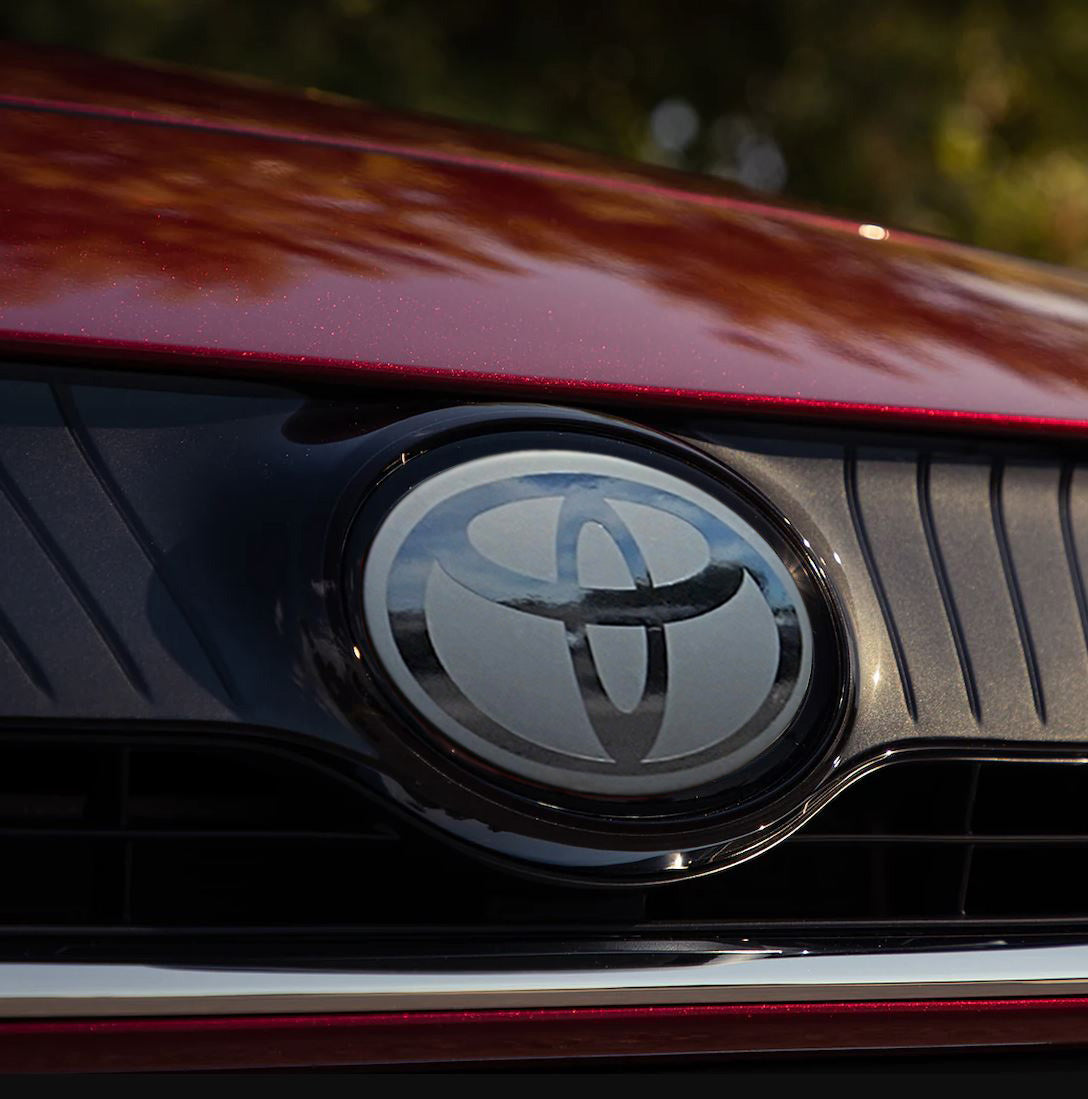 2020 - 2024 Toyota Venza Stealth Front Emblem Vinyl Overlay – Upturn Prints